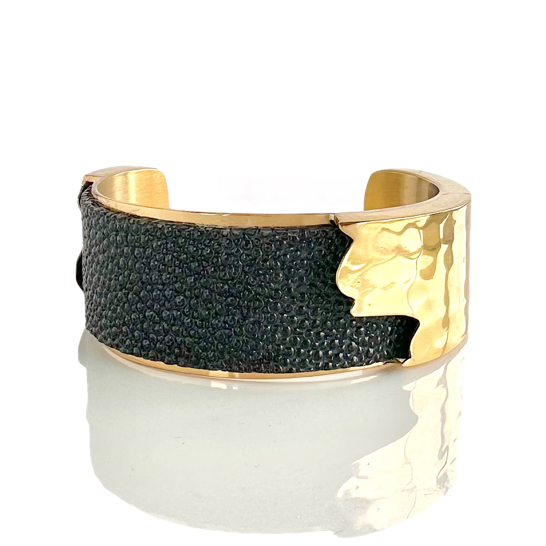 Dallas Stingray 1.0 Gold - Navy Blue – Rustic Cuff