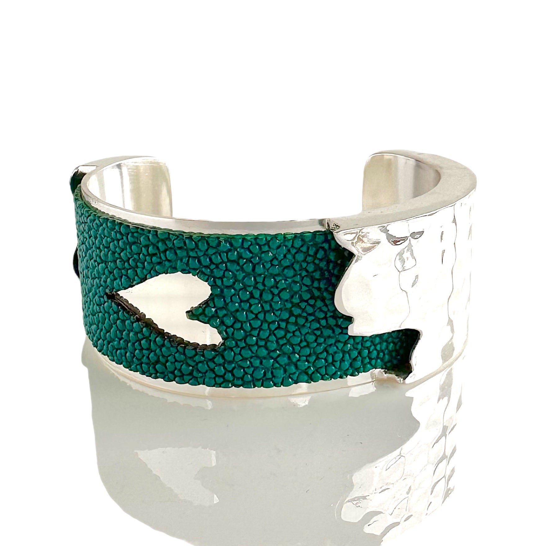 Dallas Stingray Heart 1.0 Silver - Teal – Rustic Cuff
