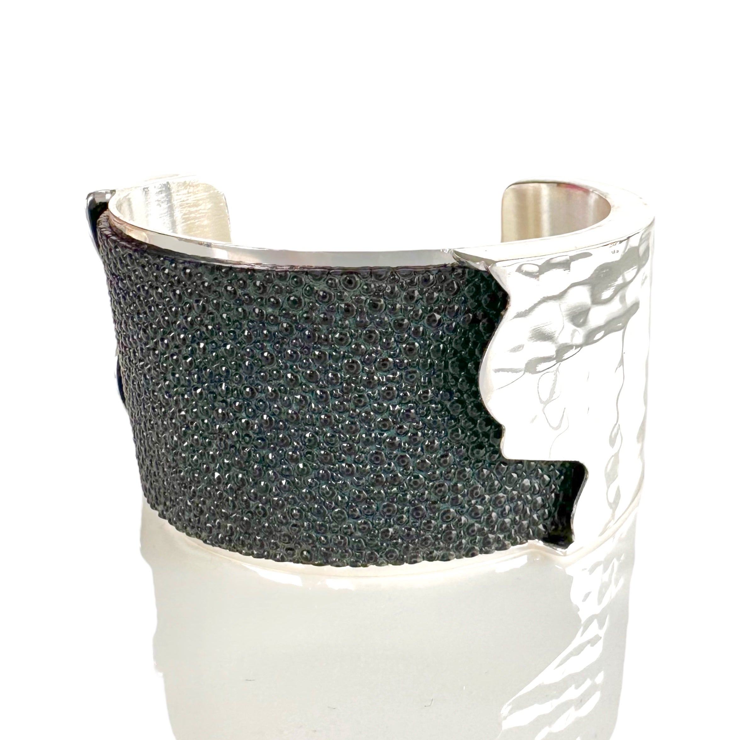 Dallas Stingray 1.5 Silver - Navy Blue – Rustic Cuff