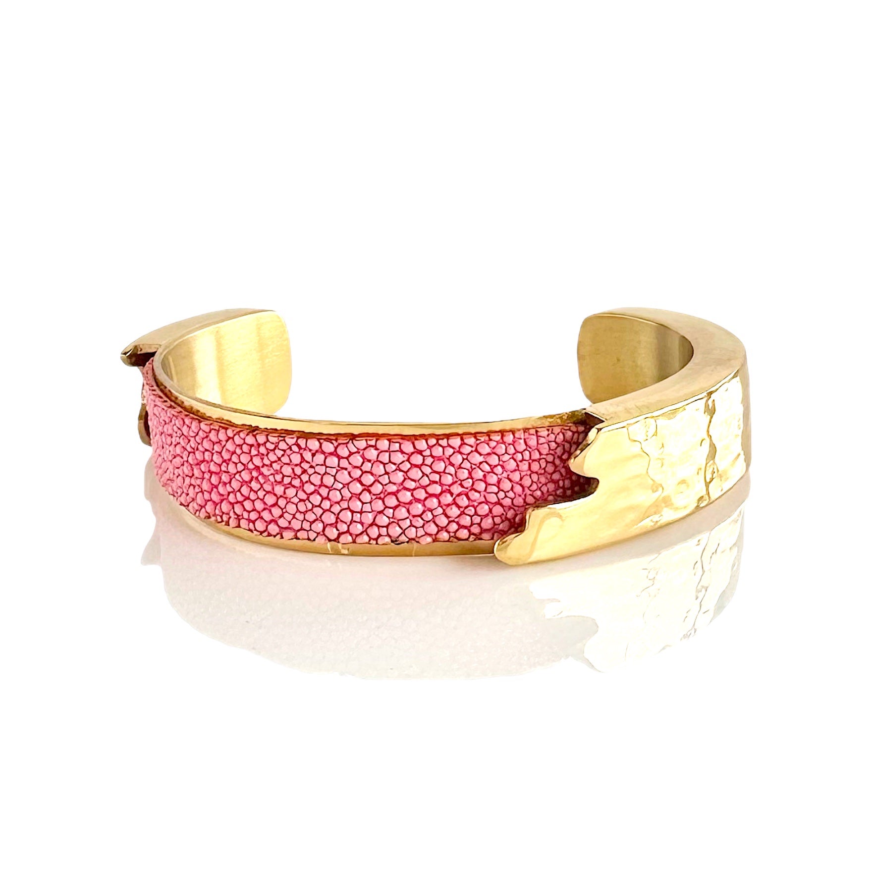 Dallas Stingray .5 Gold - Pink – Rustic Cuff